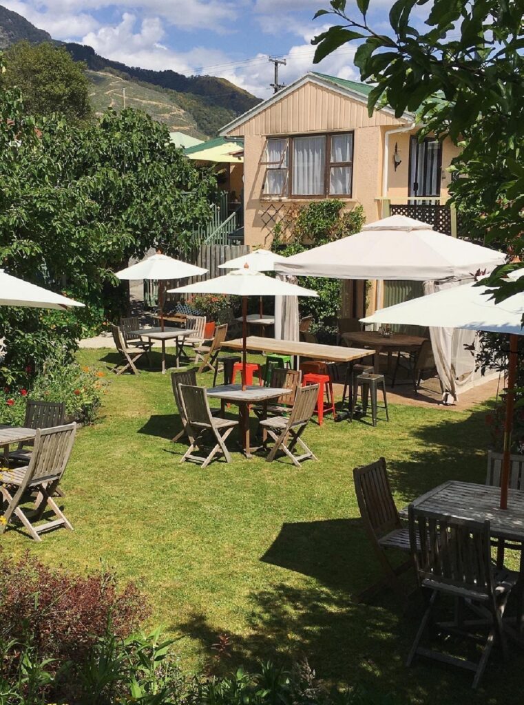 The Lazy Cow – Murchison, South Island